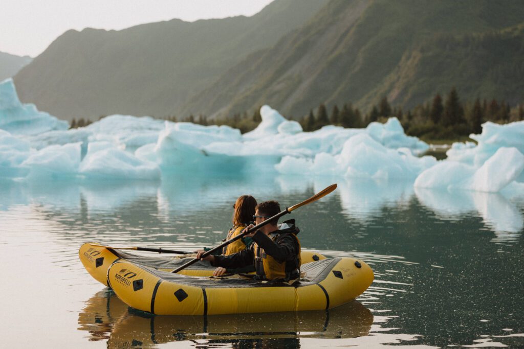 Bear Glacier Kayaking and Lunch | Seward Helicopter Tours